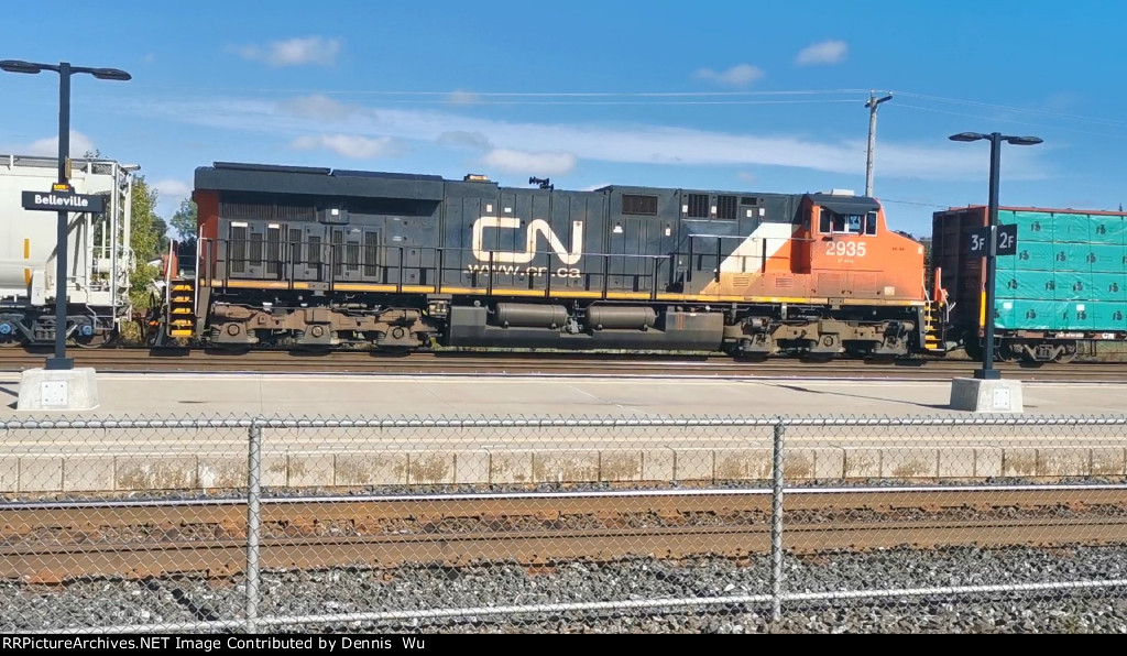 CN 2935